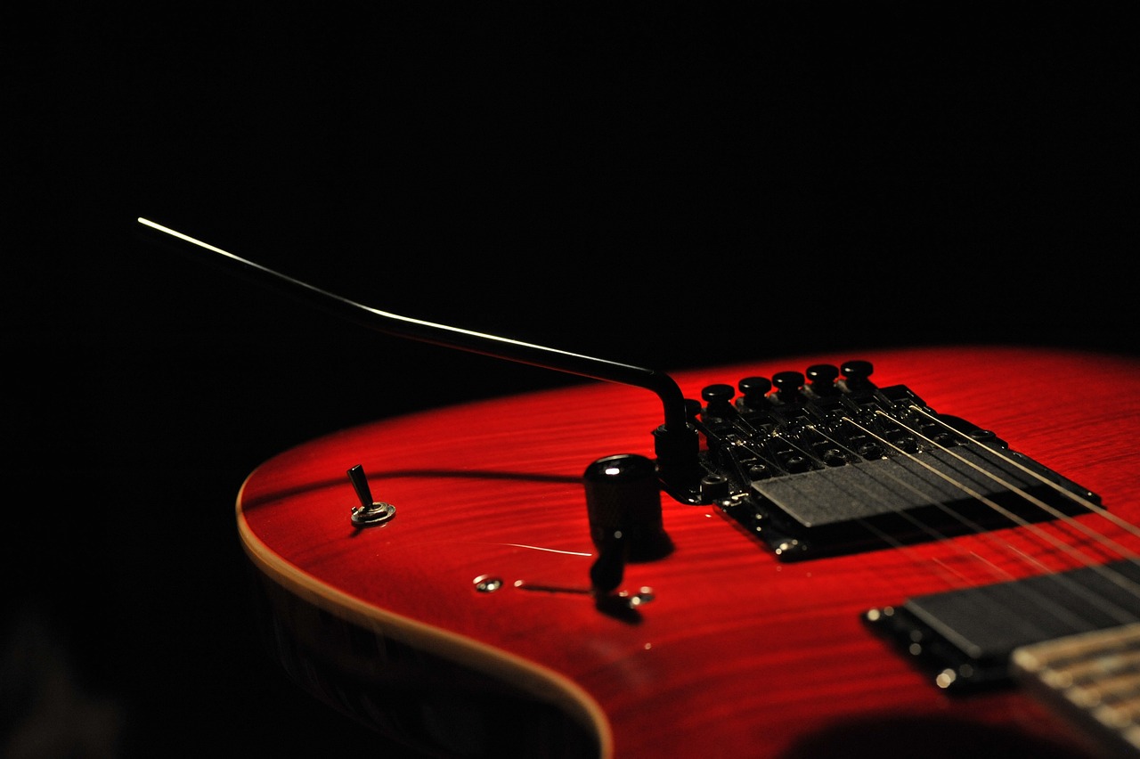 Buying Your First Electric Guitar - Guitar Glissando